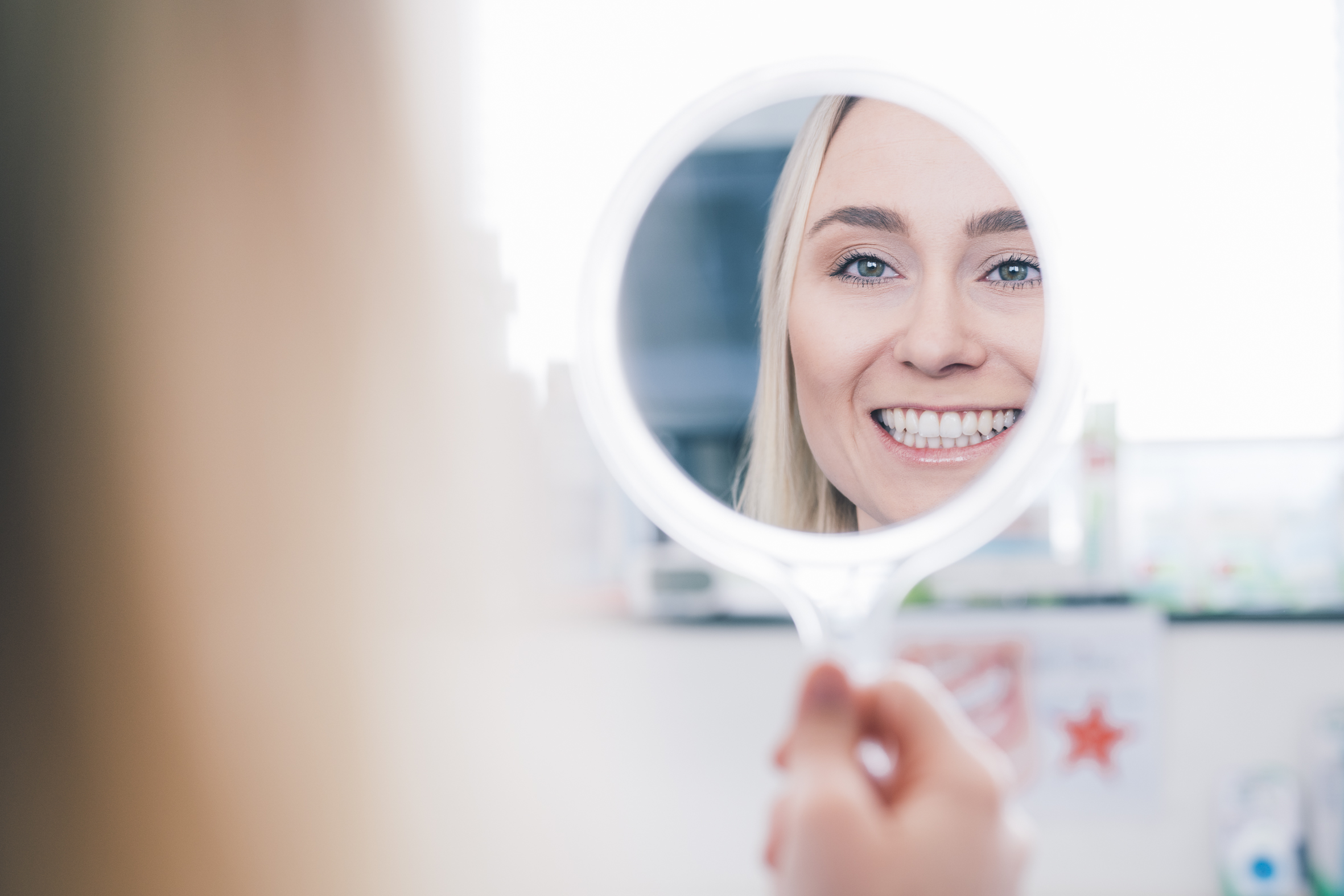 Bleaching - zahneins GmbH